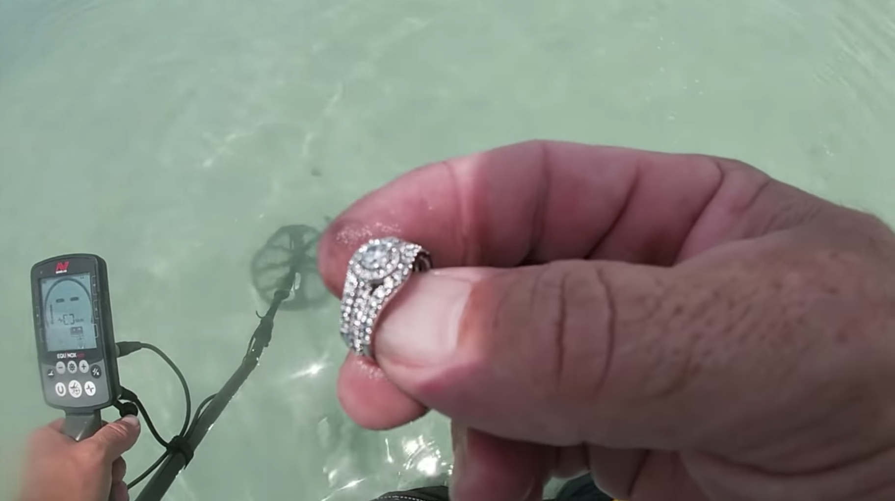Florida Man Finds $10,000 Diamond Ring in the Ocean