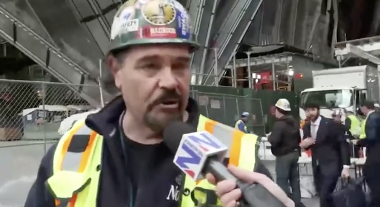 Trump-Supporting NYC Construction Worker Unleashes on Biden With F-Word ...